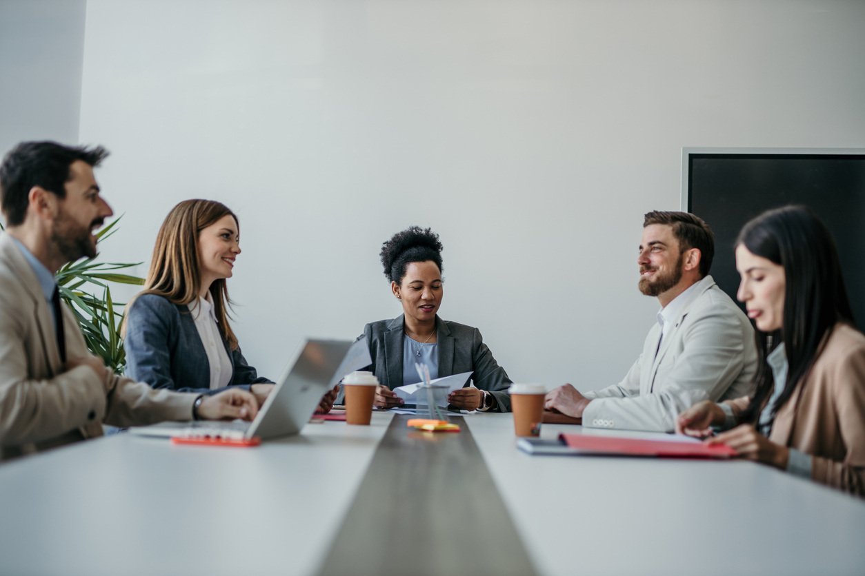 Top Automated Response Examples for Email, Text, and WhatsApp