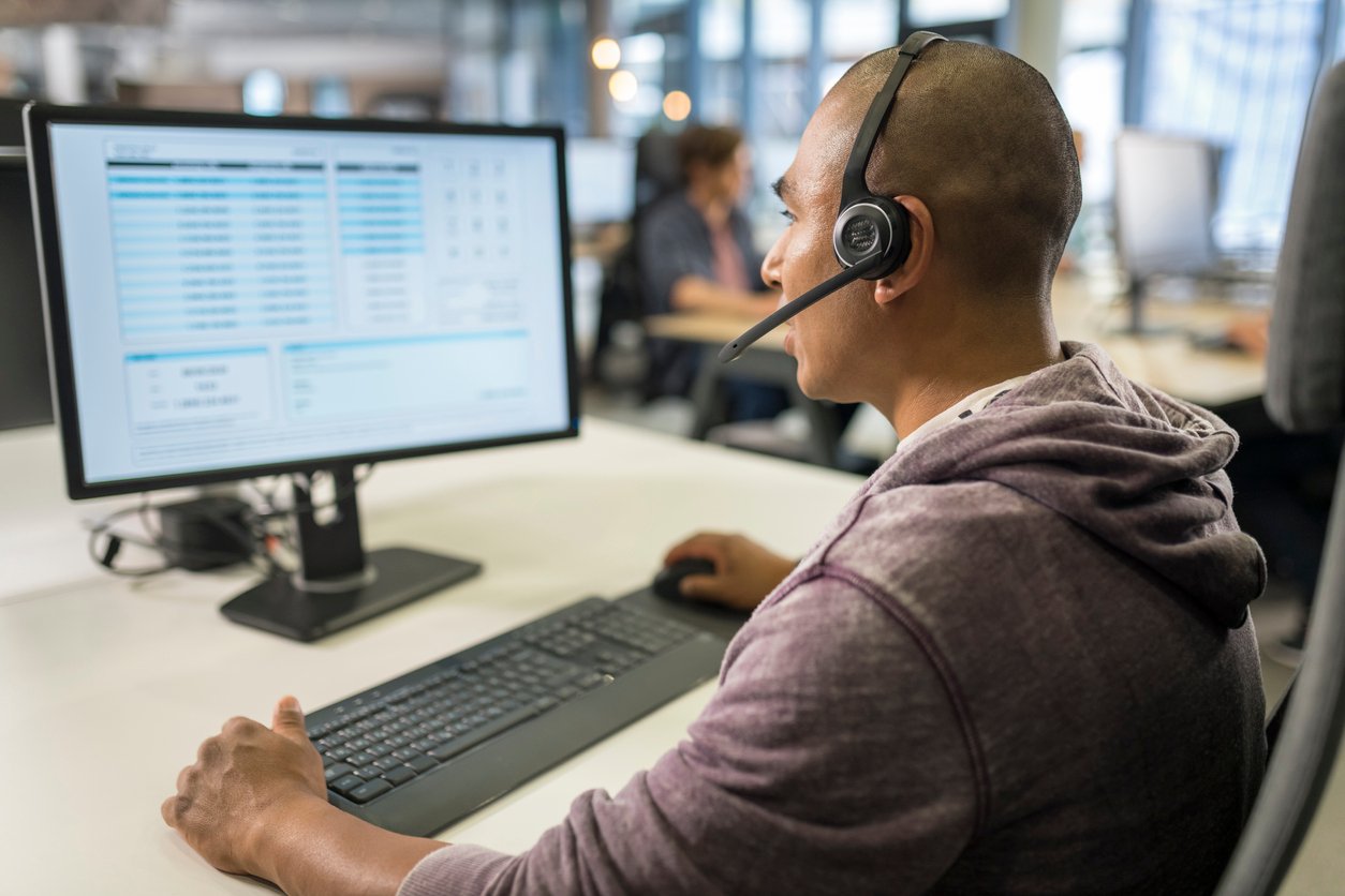 Cloud Contact Center Providers Guide: 5 Recommendations