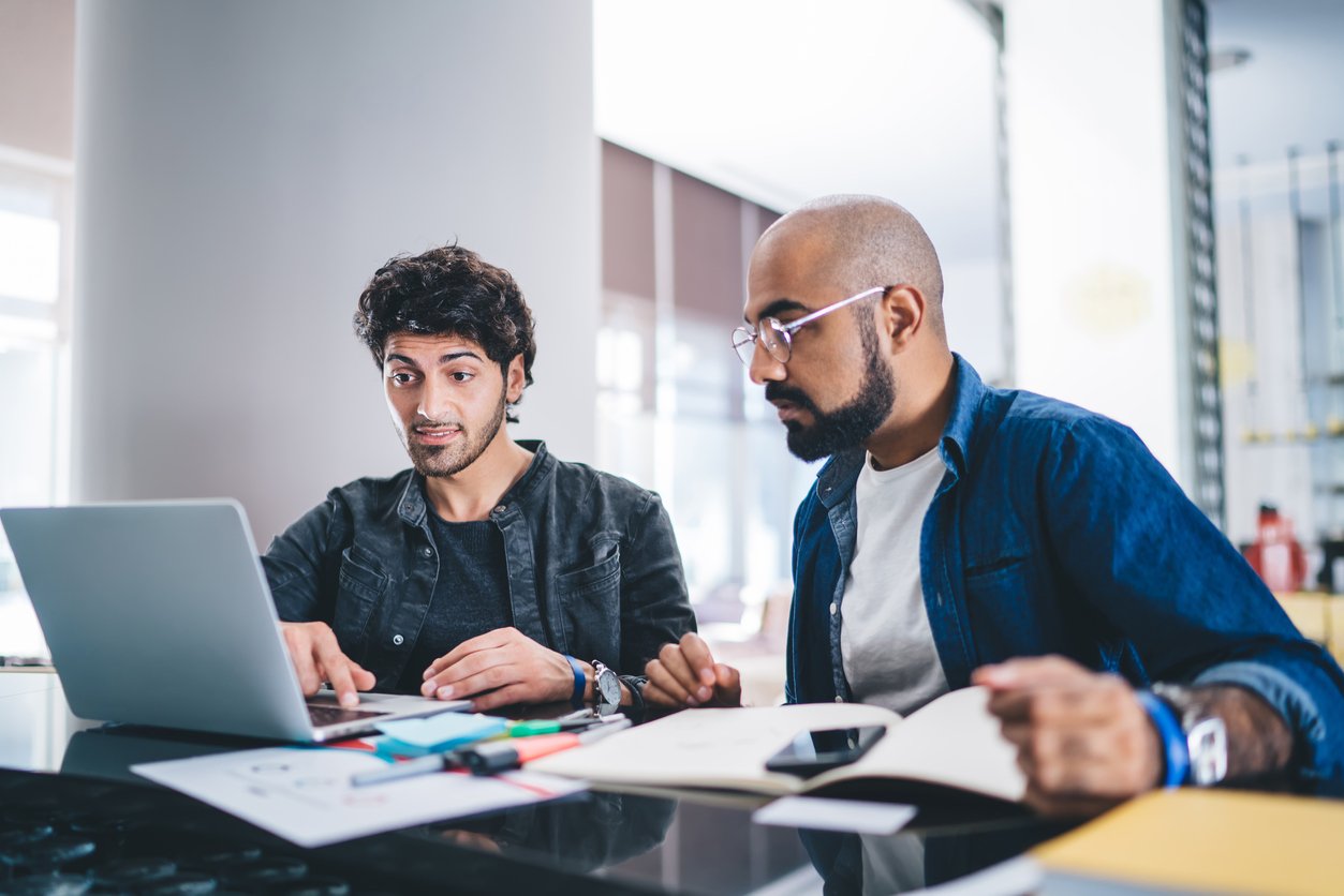 Pros, Cons, and Best Practices for Call Center Outsourcing