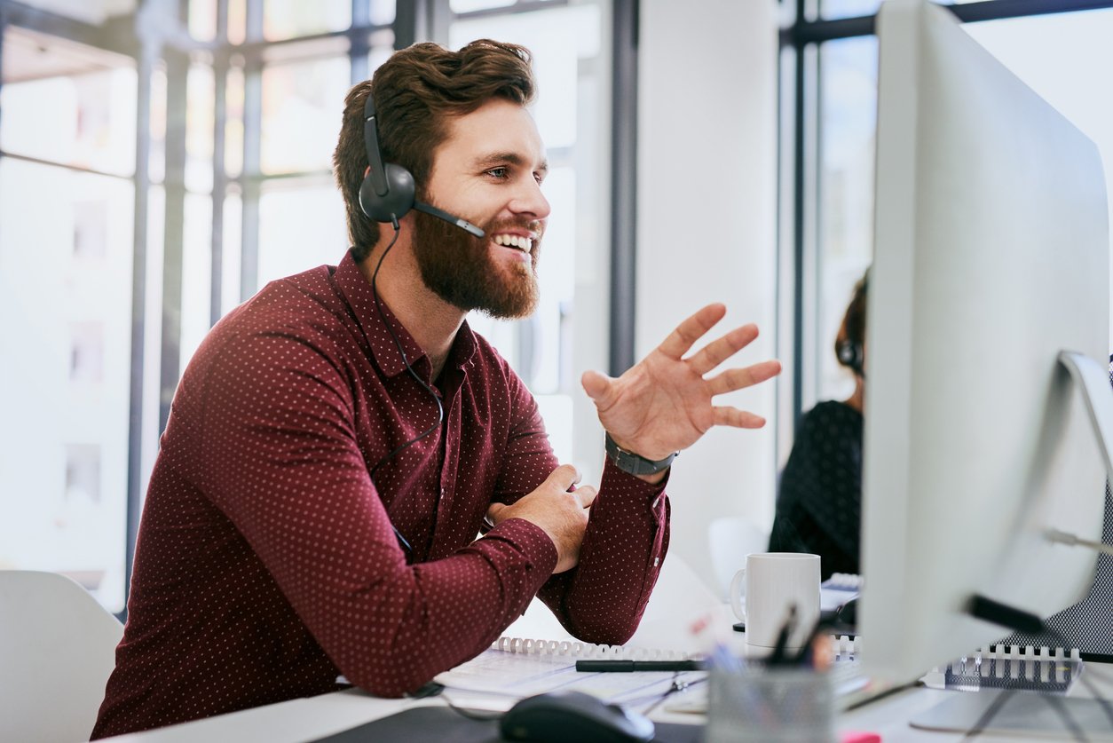 A Guide to CRM Advertising: Benefits, Examples & Tools for Agencies