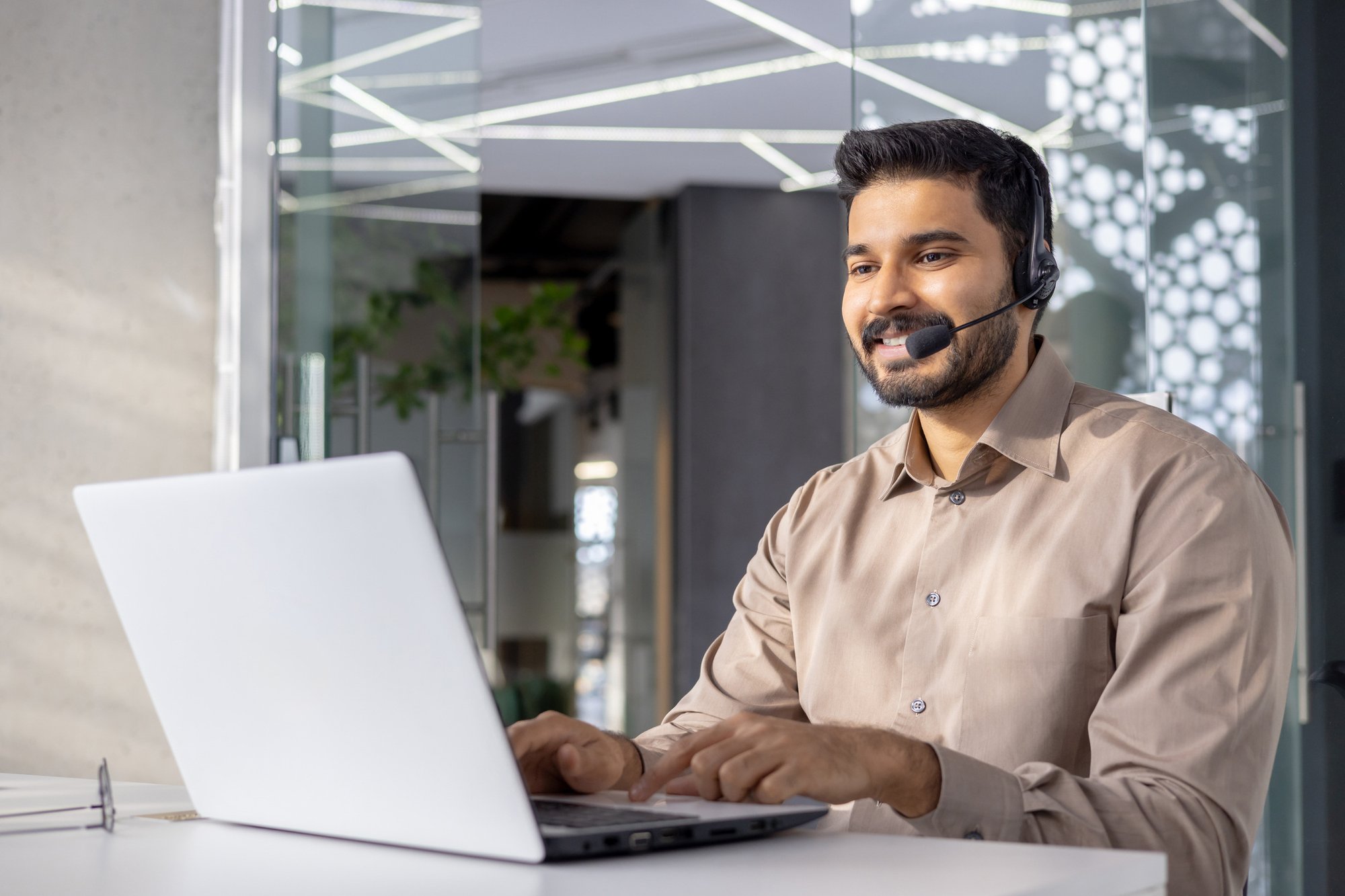 What is MRR? All About This Valuable Business Metric