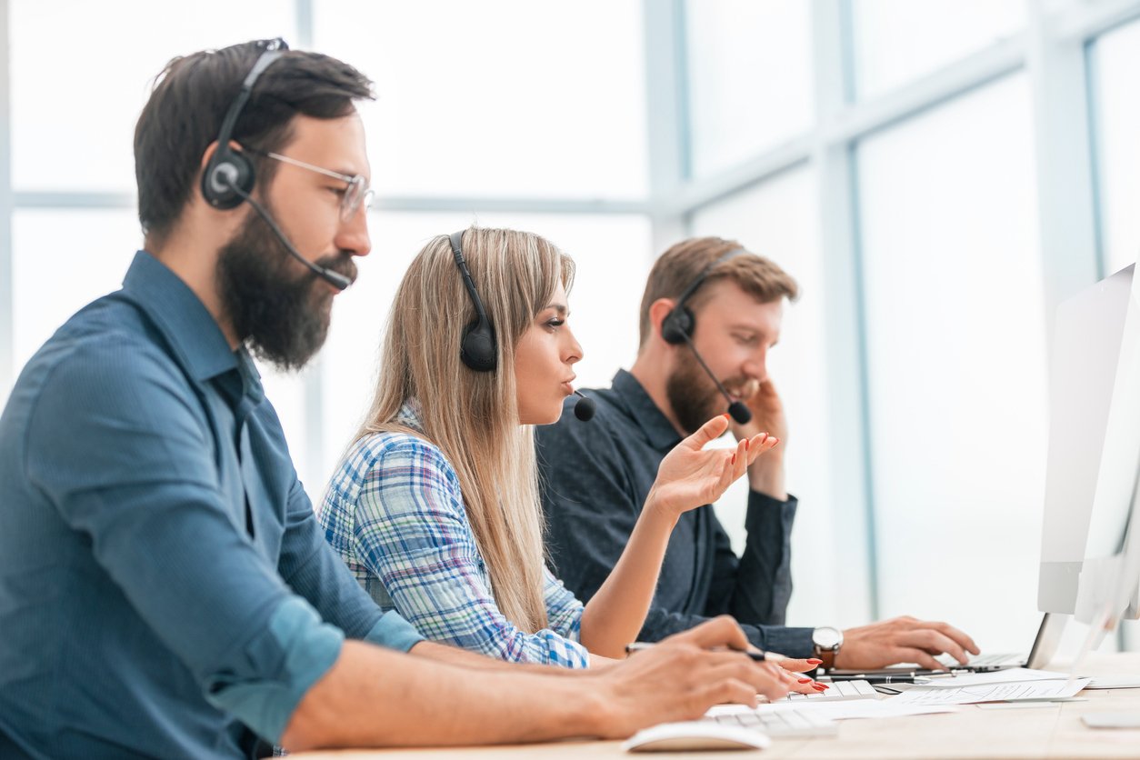 12 CRM Examples to Capture Leads and Retain Customers
