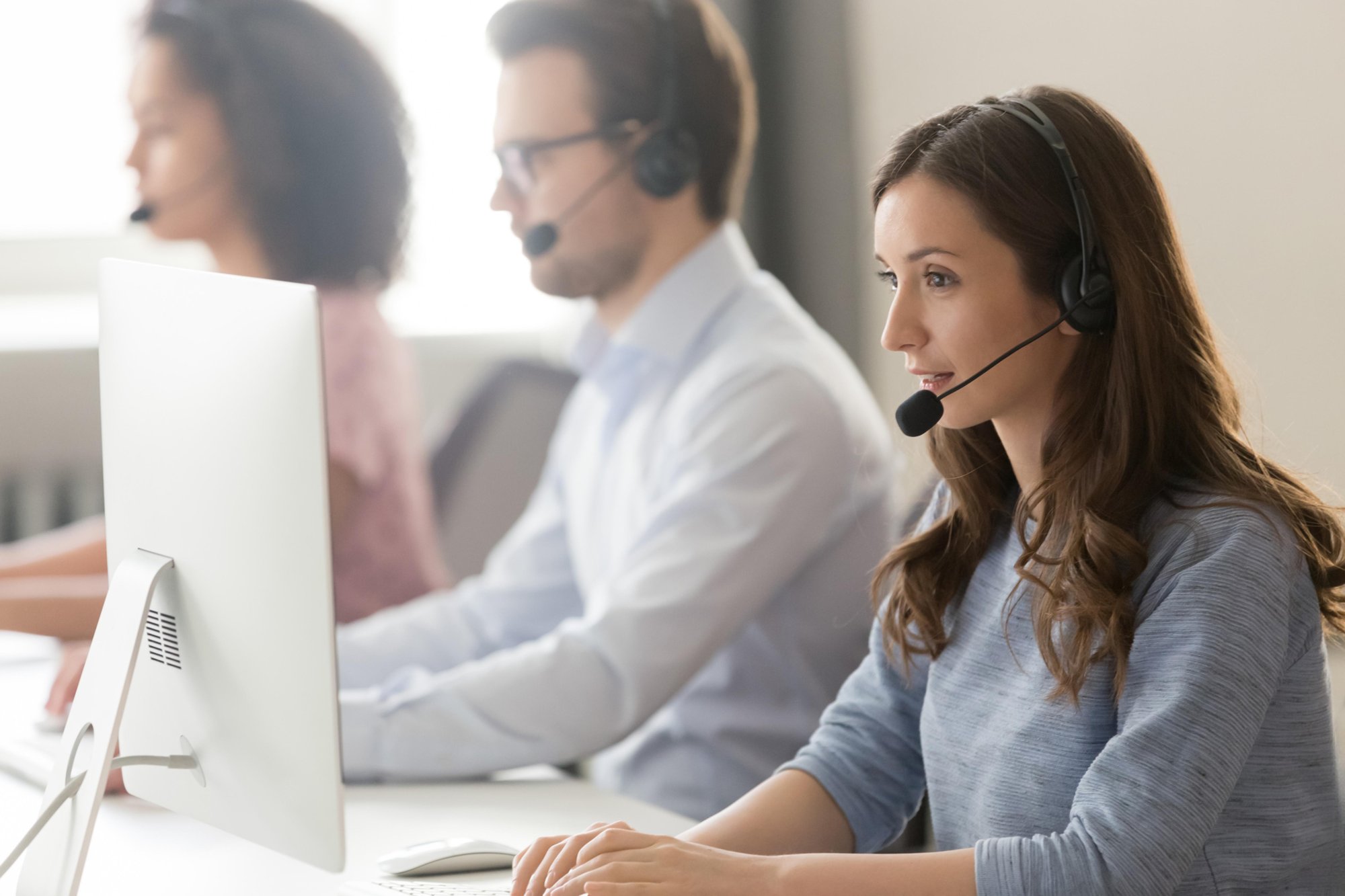 Inbound Call Center Software: Features, Dialer Types, & More