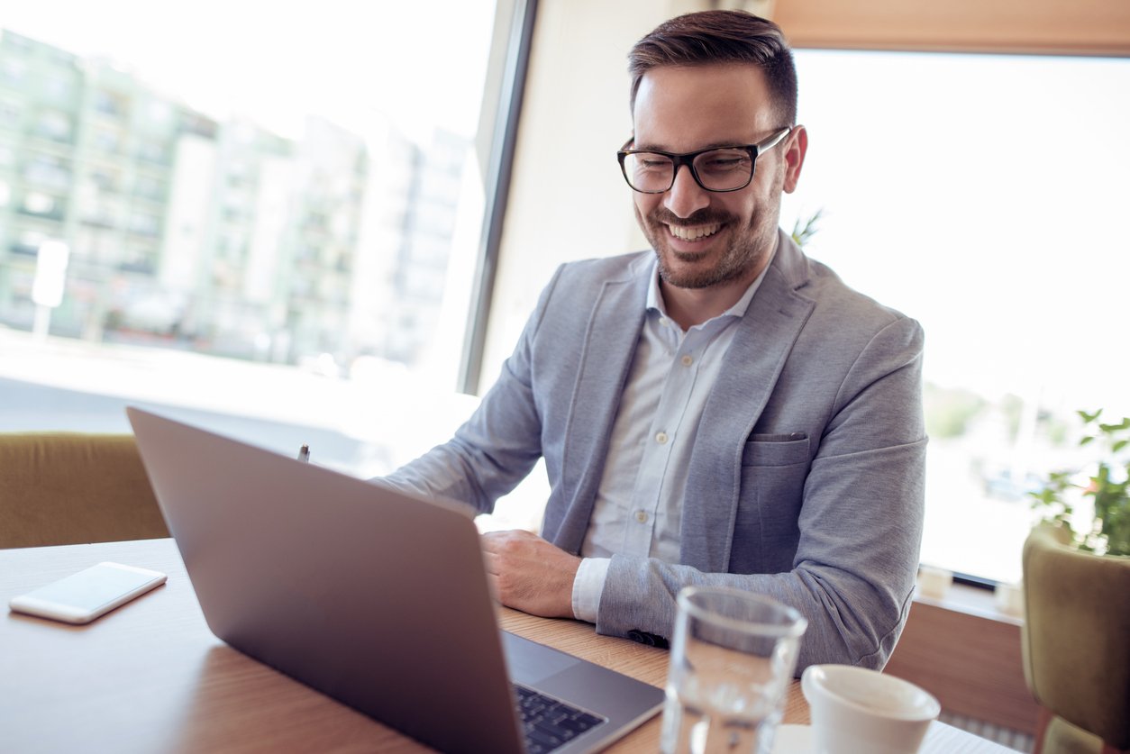 5 Best VoIP Phone Systems for Small Business in 2026