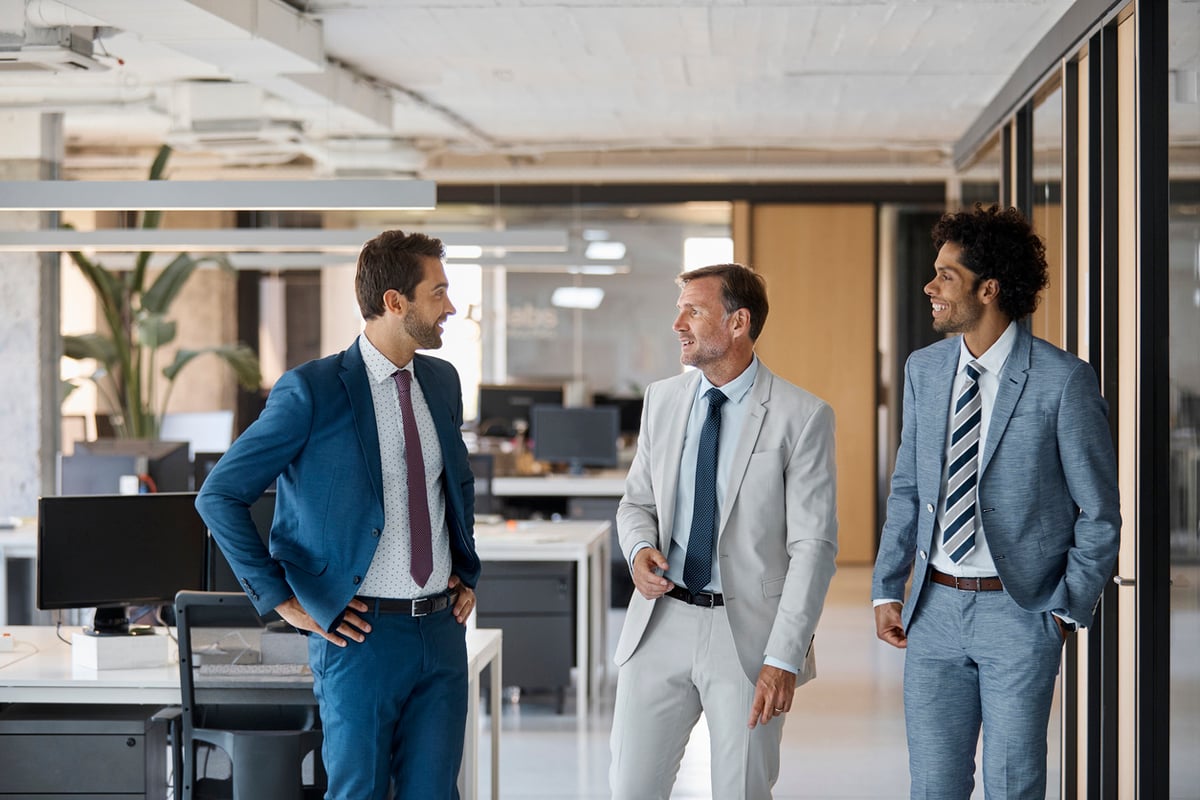 How to Build a Sales Team: 7 Critical Steps For Success