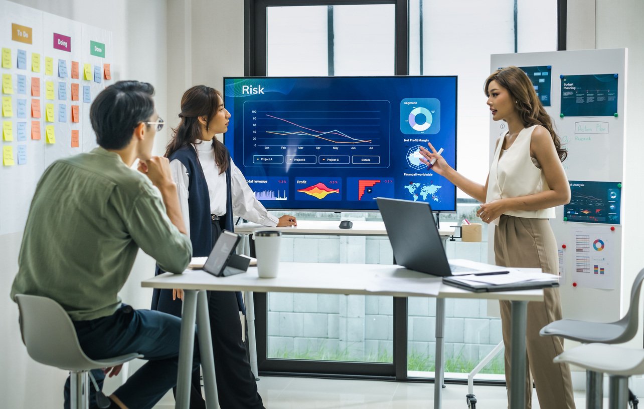 Customer Acquisition Cost Example: Understanding How CAC Affects Sales