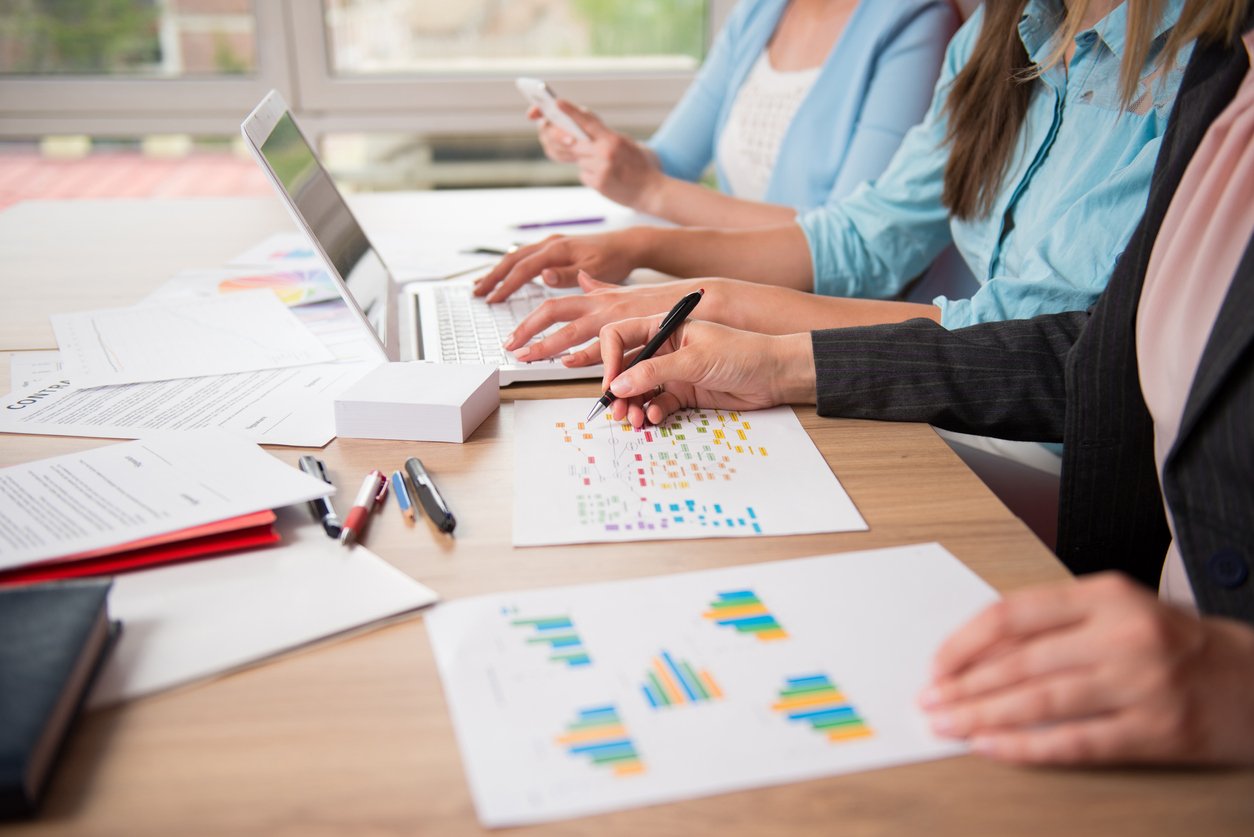 A Guide to Lifecycle Marketing [Stages, Strategies, Benefits & Software]