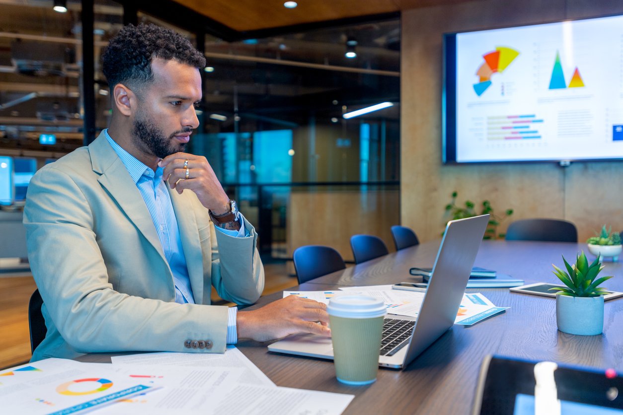 CRM Database Example: What It Is and How to Set It Up