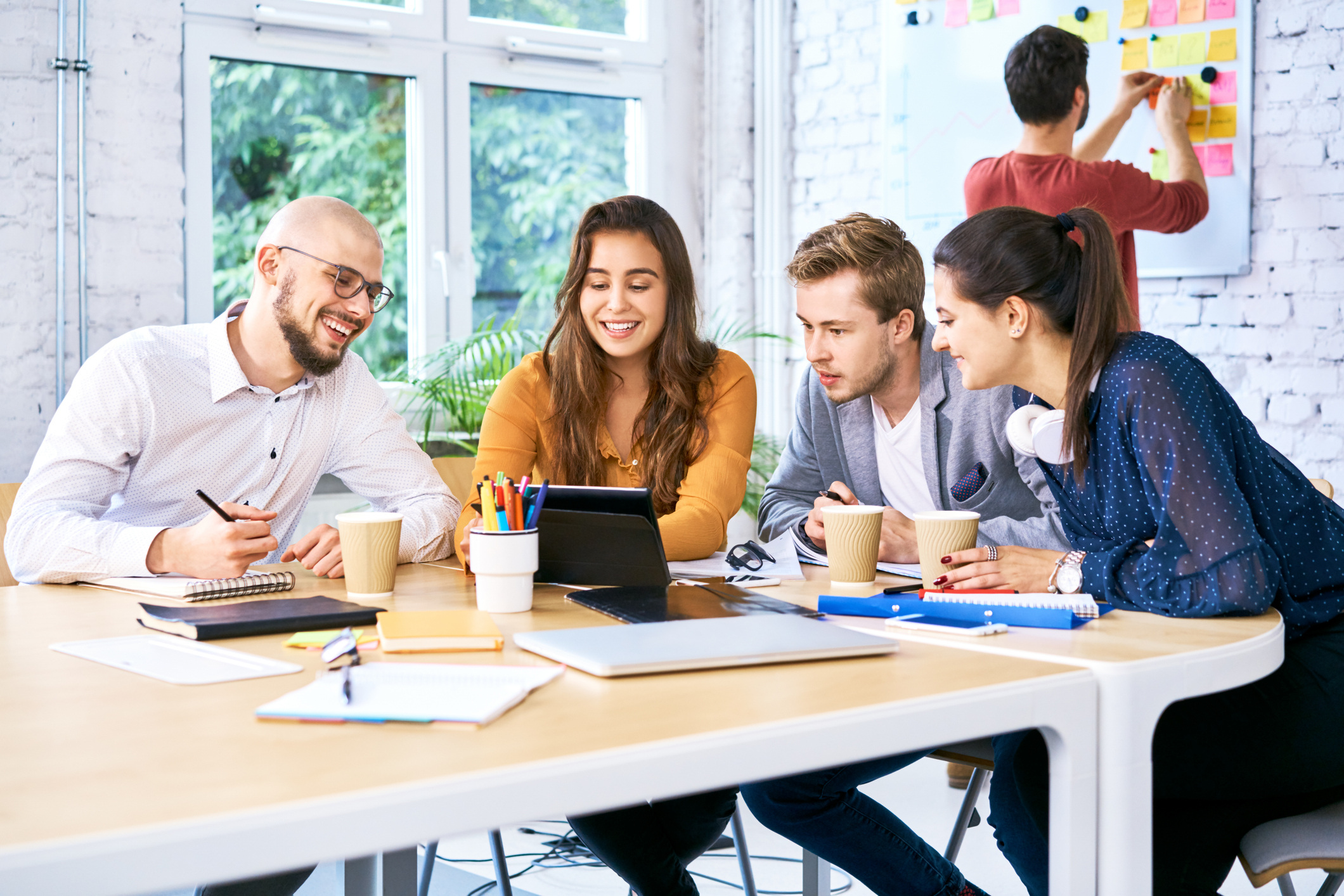 Master the Golden 80/20 Rule in Marketing [Tips & Strategies]