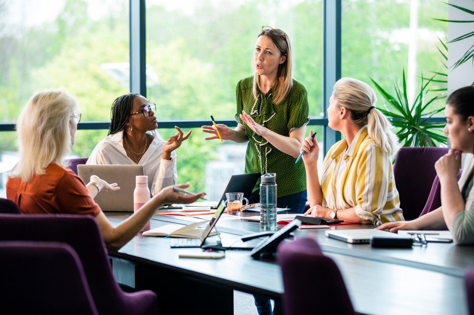 How to Motivate Sales Team: Strategies and Creative Approaches