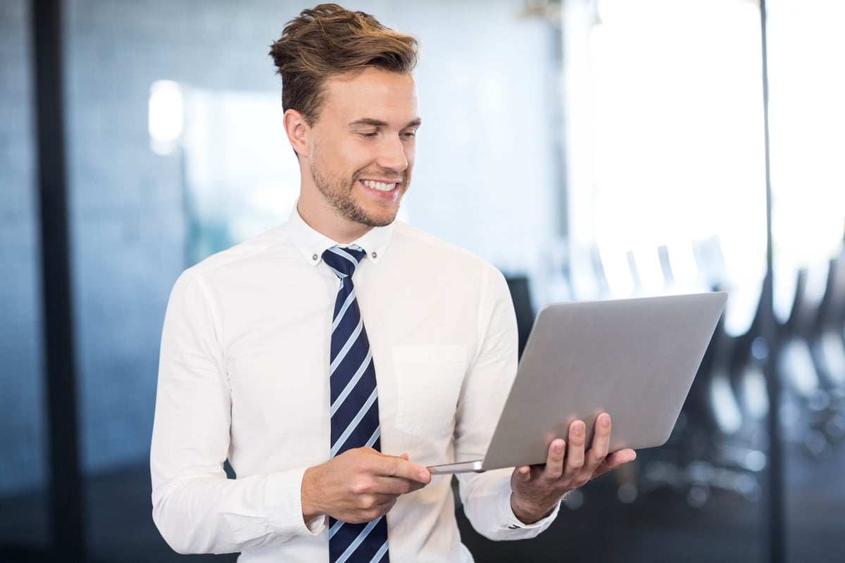 The Ultimate Guide to Sales Management Tools [Top 7 Rundown]