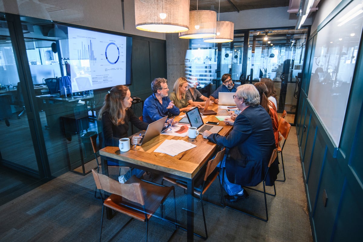 Mastering Net Sales: Understanding, Calculating & Optimizing Revenue