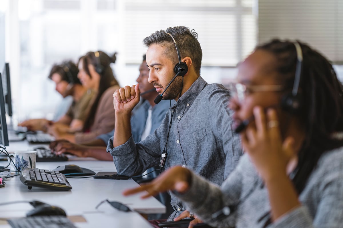 3 Best CRM Call Center Software for Businesses