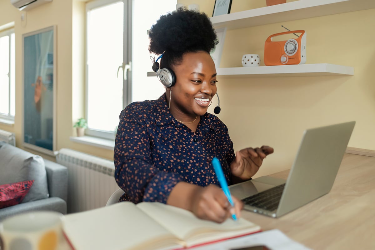 SIP Softphone vs VoIP Softphone vs HardPhone [GUIDE]