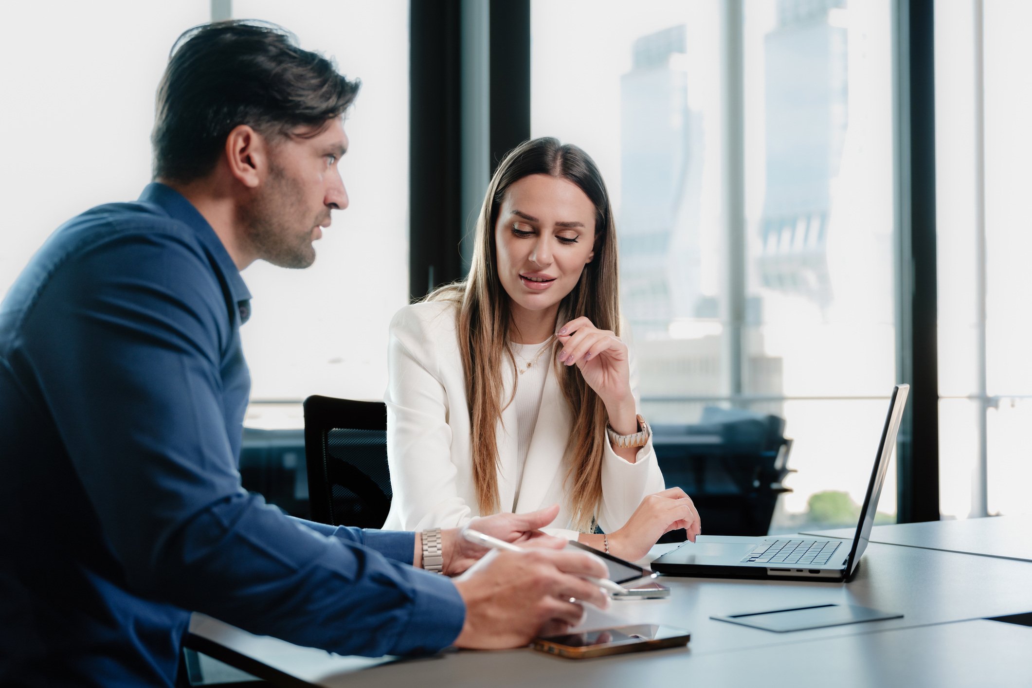 How to Use an AI Sales Pitch Generator to Close More Deals