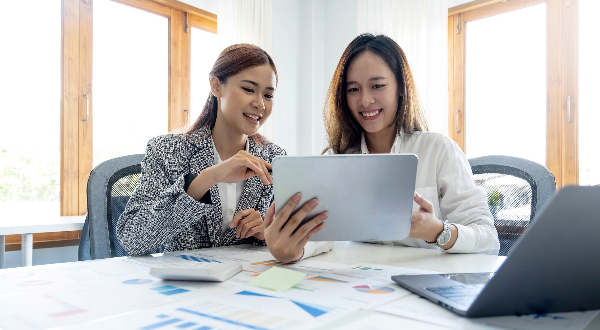 Mastering Net Sales: Understanding, Calculating & Optimizing Revenue